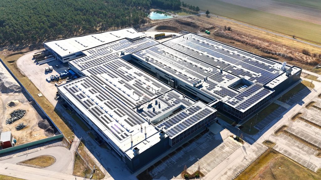 10hoch4 Energiesysteme Industrieanlagen Kosteneffiziente Photovoltaik ...